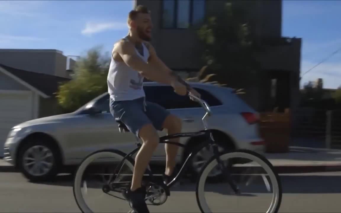 Conor McGregor Riding Bike Singing Snoop Dogg Conor Mcgregor, Ufc ...