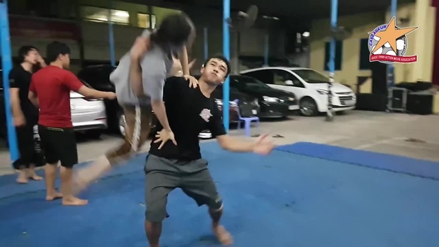 Headscissor stunt - Coub - The Biggest Video Meme Platform
