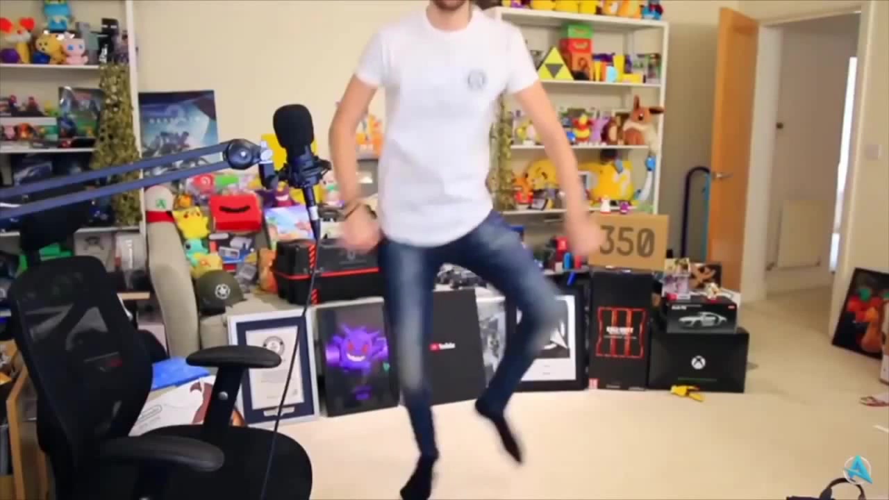 Ali-A dancing - Coub - The Biggest Video Meme Platform