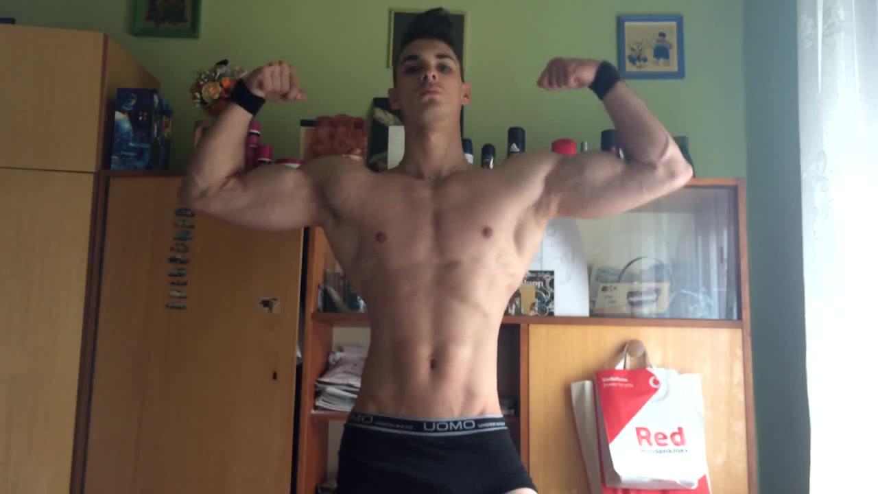 17 Years Old Aesthetic Ripped Teen Bodybuilder Flexing Muscles - Coub - The Biggest Video Meme ...