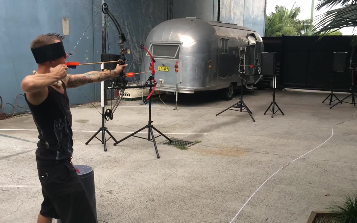Blindfolded arrow catch with multiple shooting arrows! - Coub - The ...