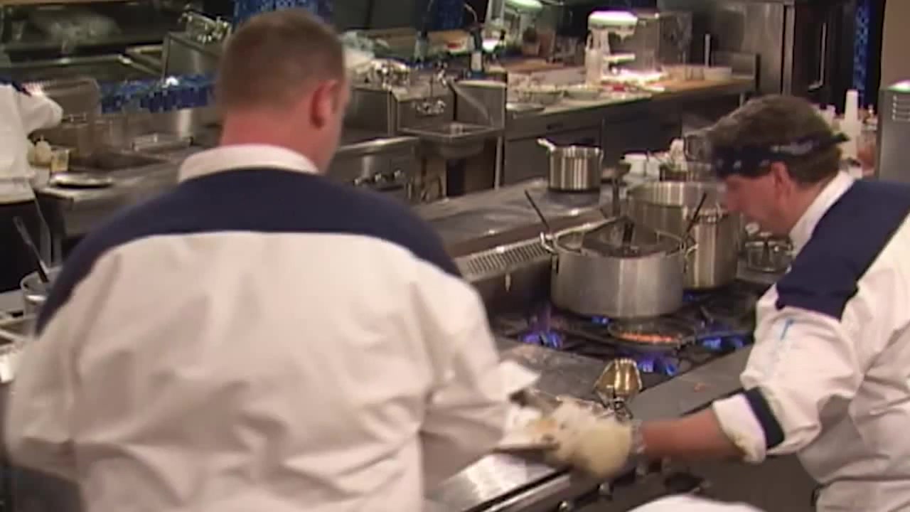 Gordon Can't Take Chef Not Seasoning His Food | Hell's Kitchen - Coub - The Biggest Video Meme ...