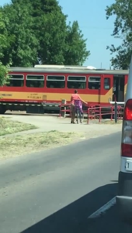 Magyar TGV - a Tiszalökig Görgetett Vonat - Coub - The Biggest Video ...