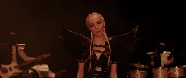 Poppy - I Disagree (Official Music Video) - Coub - The Biggest Video ...