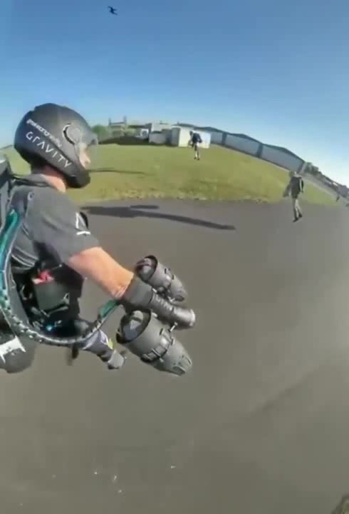 Red alert 2 Rocketeer IRL - Coub - The Biggest Video Meme Platform