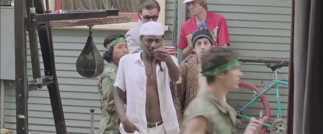 Bad Neighbours - New Clip 'Delta Psi throws a Robert De Niro Party ...