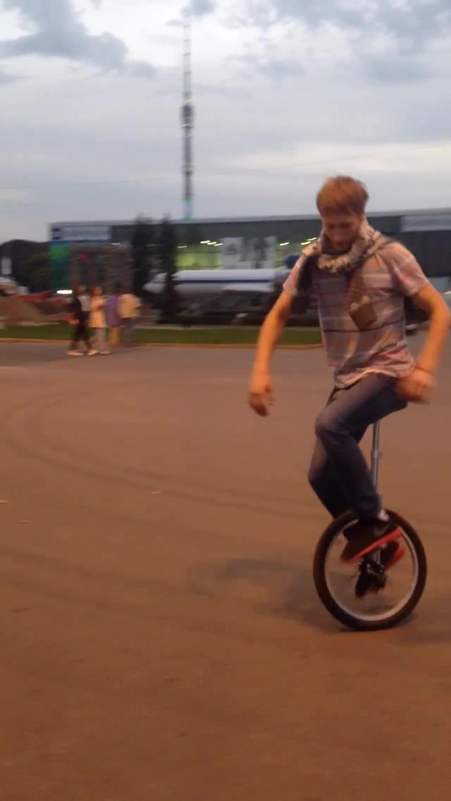 Unicycle circle backwards the first time - Coub - The Biggest Video Meme Platform