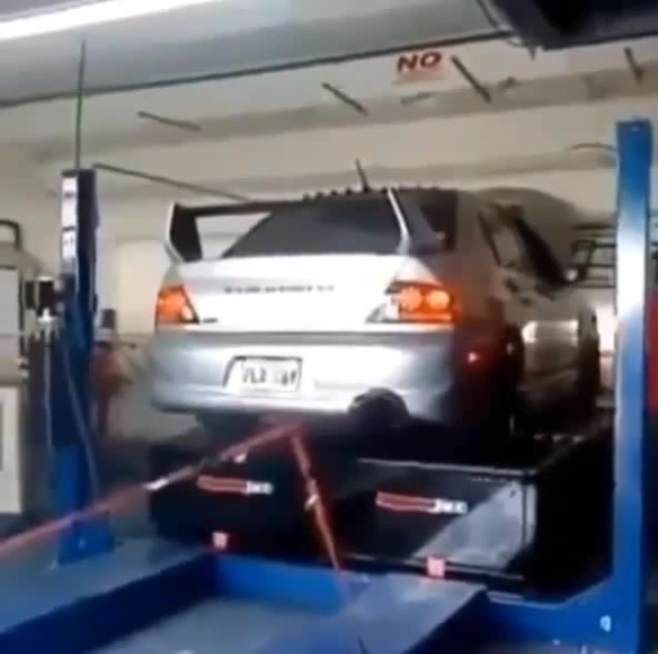 Crazy dyno accident - Coub - The Biggest Video Meme Platform