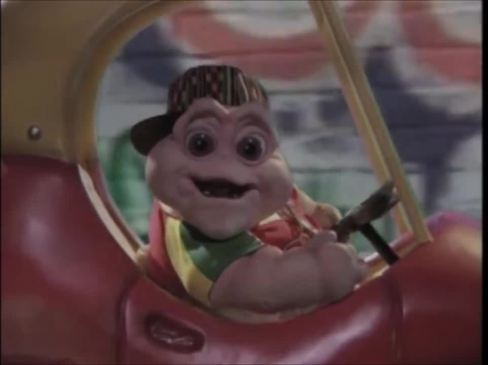 Dinosaurs - Baby Sinclair - I'm The Baby, Gotta Love Me (Music Video ...