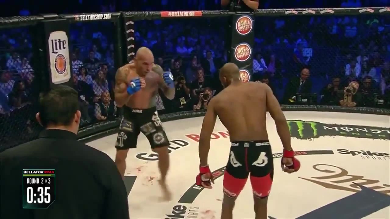 Michael 'Venom' Page VS Evangelista Cyborg / BELLATOR 2016 / MMA - Coub ...