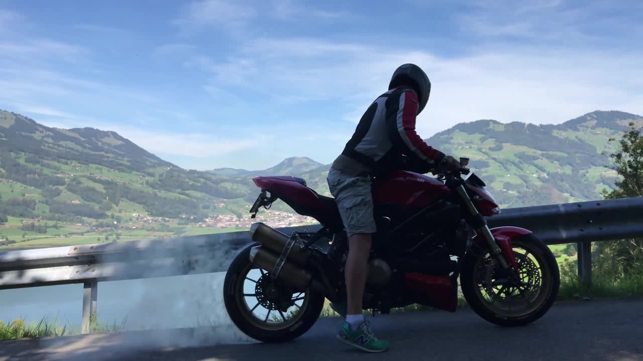 Ducati burnout - Coub - The Biggest Video Meme Platform