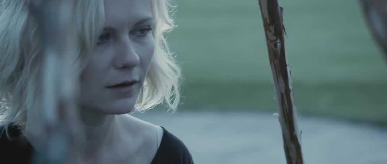 Melancholia - Kirsten Dunst (final scene) - Coub - The Biggest Video ...