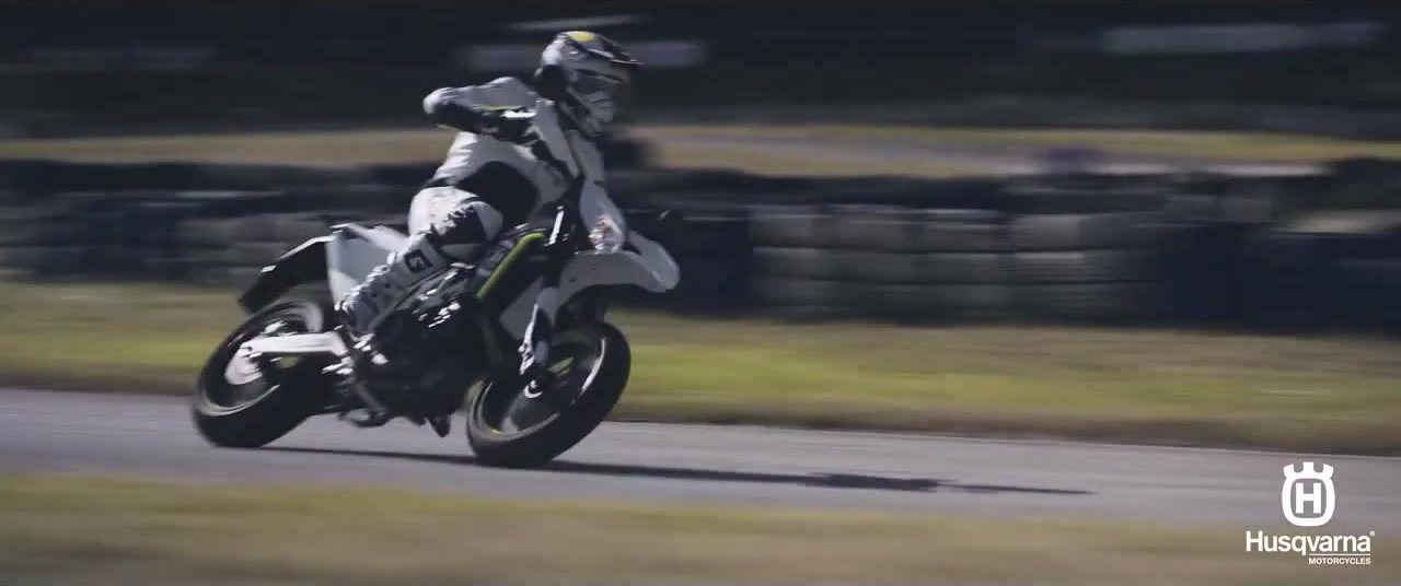 Husqvarna 701 SUPERMOTO - The Curve - Coub - The Biggest Video Meme Platform