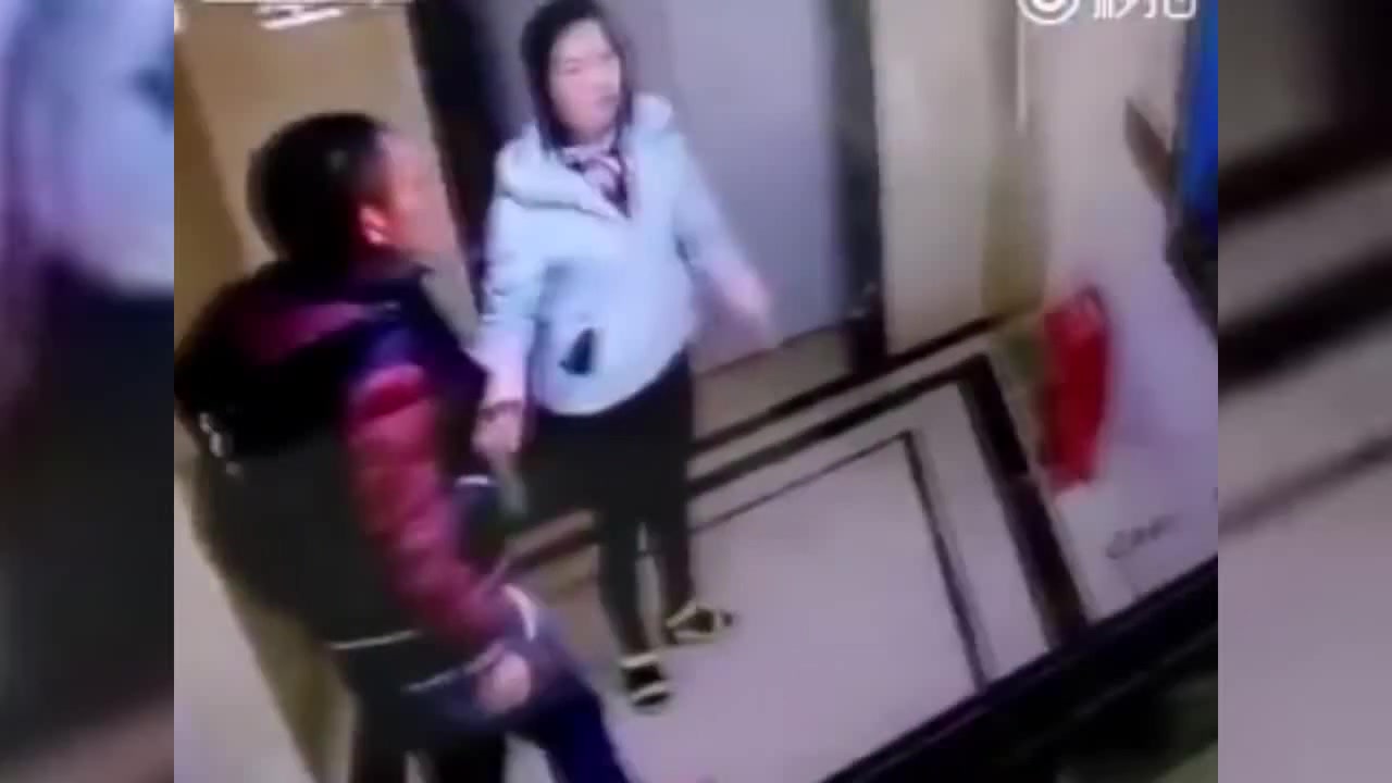 Пьяный китаец упал в шахту лифта A drunk Chinese man fell into the elevator shaft - Coub - The ...
