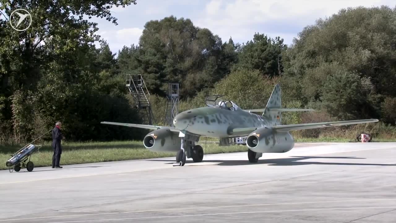 Messerschmitt Me 262 / engine start / original sound - Coub - The ...