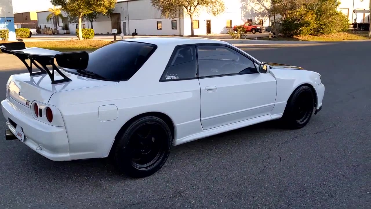R34 Front End Conversion on R32 Nissan Skyline GTR plus a bunch of mods ...