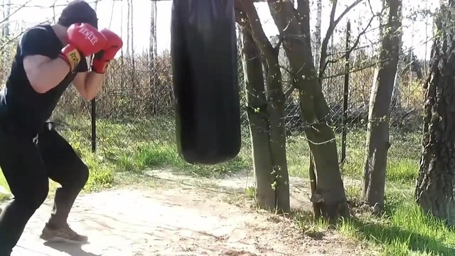 Trening uzupełniający działalność szkoleniową. Peek-a-boo style boxing - Coub - The Biggest ...