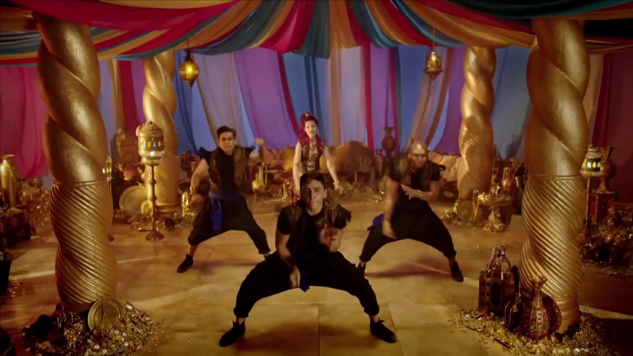 היורשים: עולם מרושע | דאב קמרון - Descendants: Wicked World | Genie in a Bottle - Coub - The ...