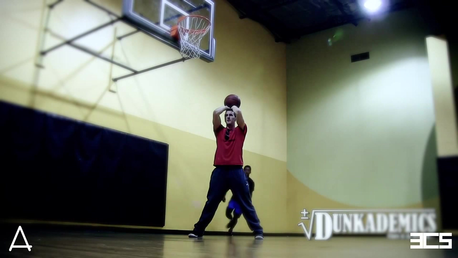 Jonathan Clark CRAZY Splits Dunk OVER Person! - Coub - The Biggest Video Meme Platform