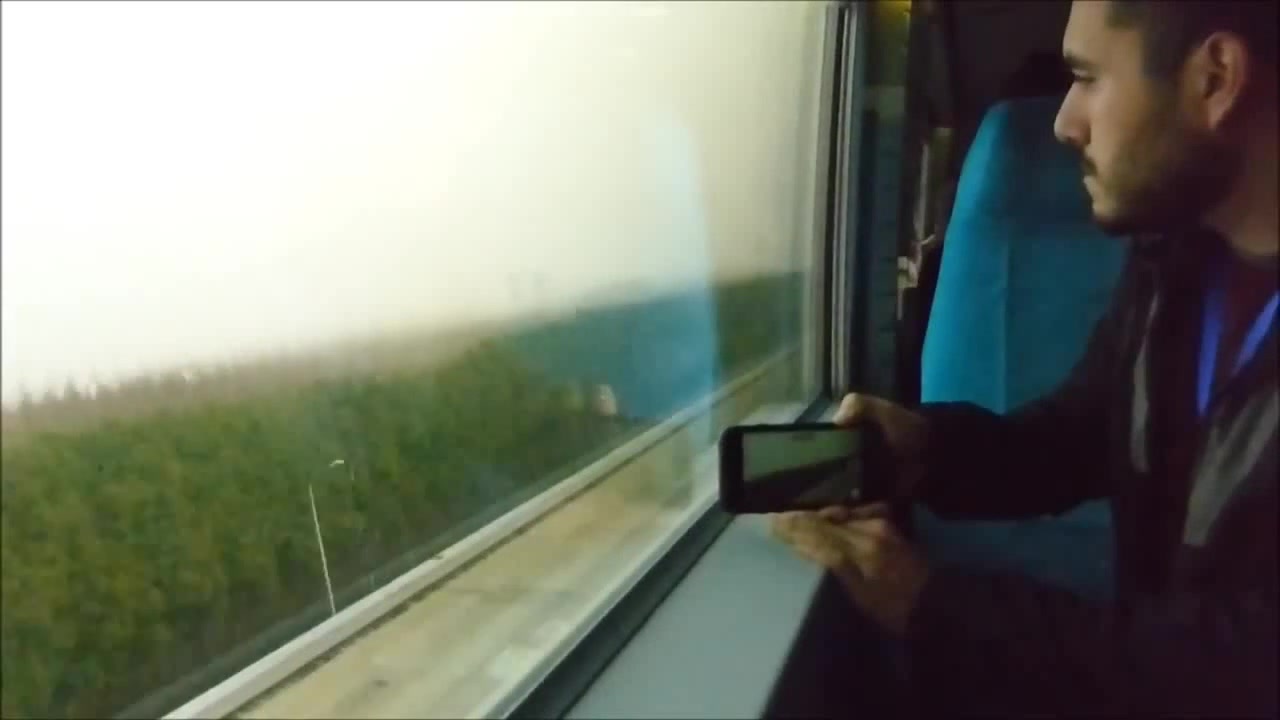 MagLev trains pass at 700 km/hour - Coub - The Biggest Video Meme Platform