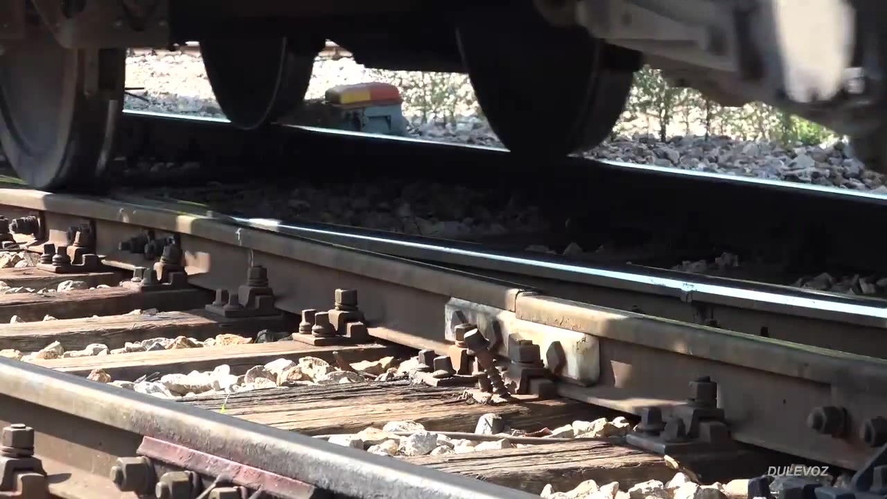 Huge trains masses on bad rail joints - Sweet sounds of bad rails - Coub - The Biggest Video ...
